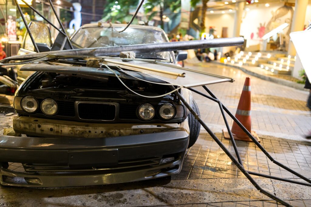 When to Contact Car Crash Injury Attorneys – Legal Case Review